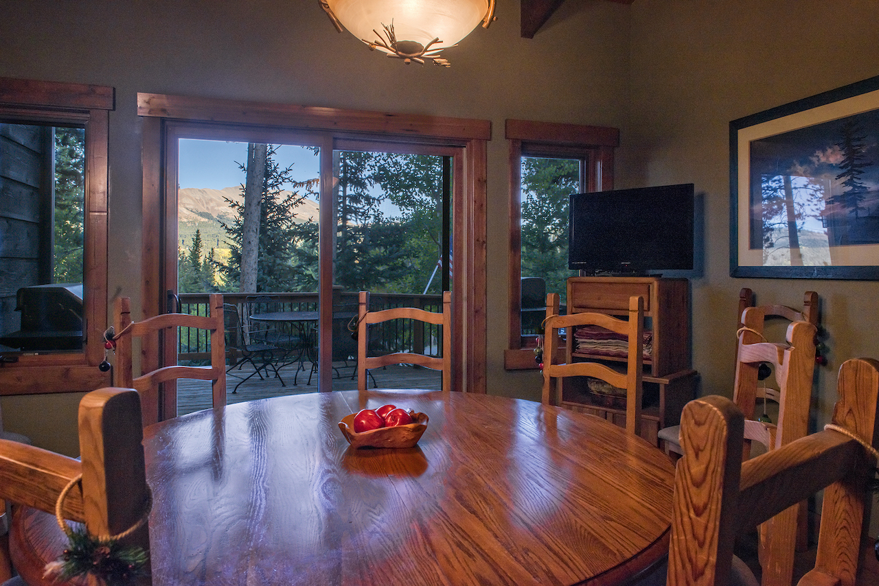 Slopeside Lodge | Jane's Lodges