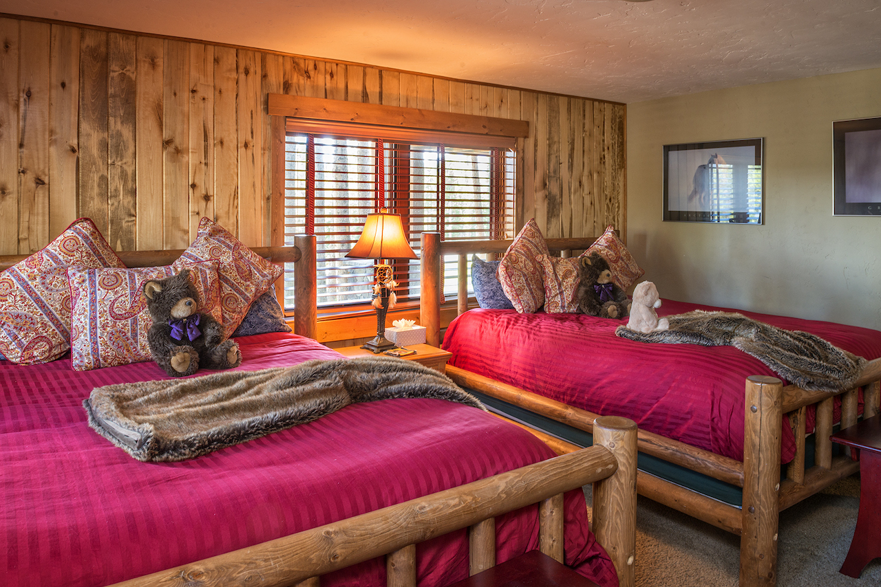 Slopeside Lodge | Jane's Lodges