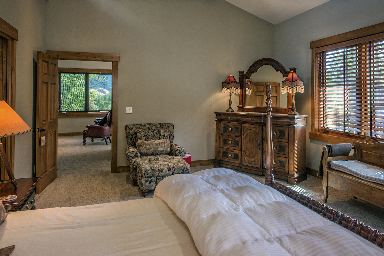 Slopeside Lodge | Jane's Lodges