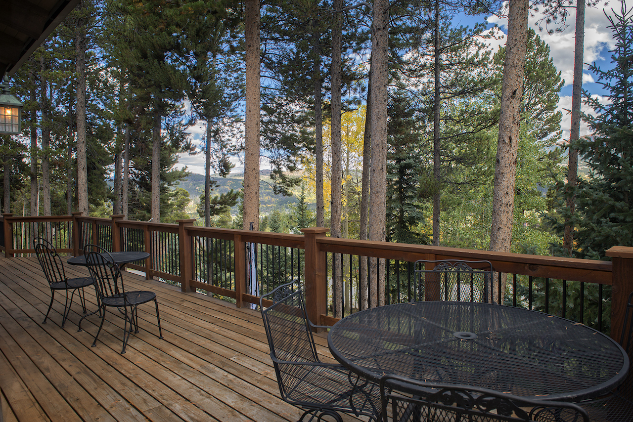 Slopeside Lodge | Jane's Lodges