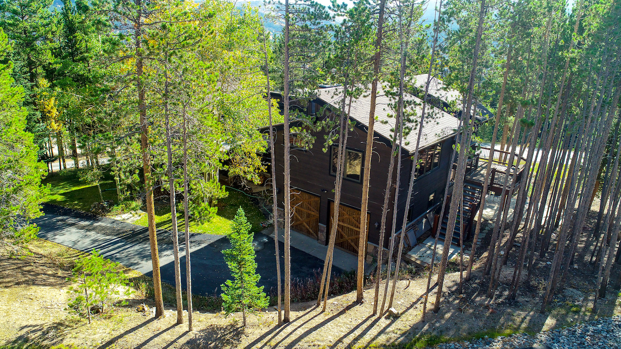 Slopeside Lodge | Jane's Lodges